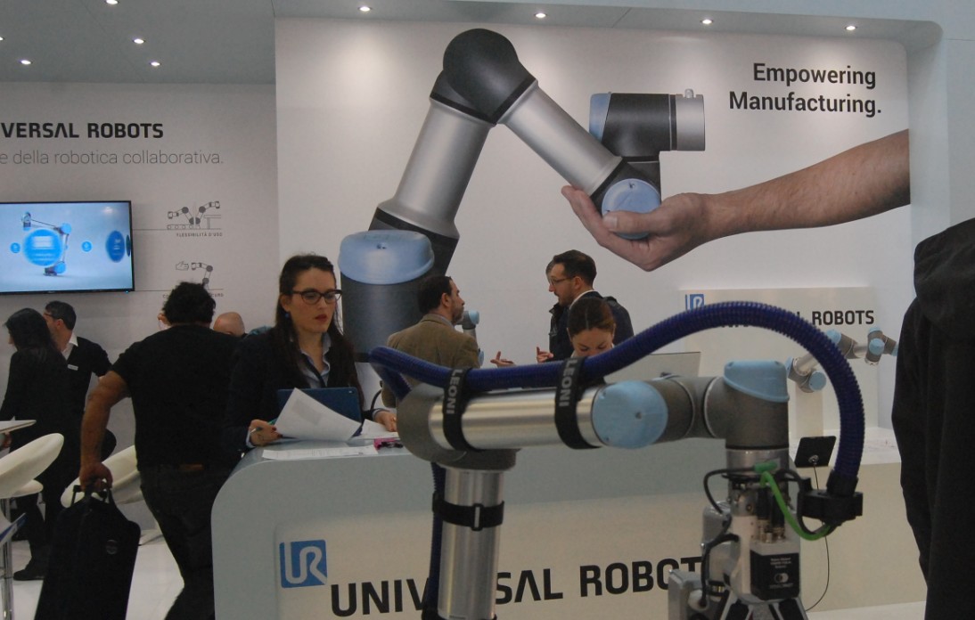 Universal Robots per il mondo della plastica e del packaging - Techmec