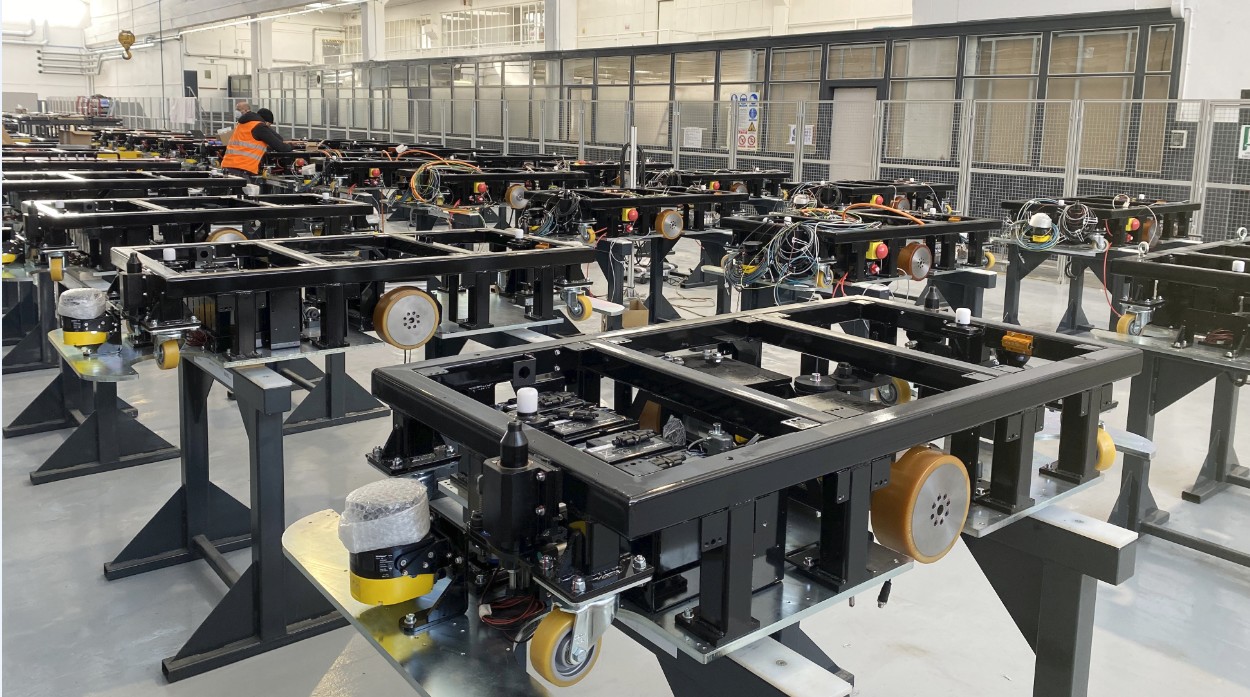 Una linea di assemblaggio made in Italy per la nuova Lotus