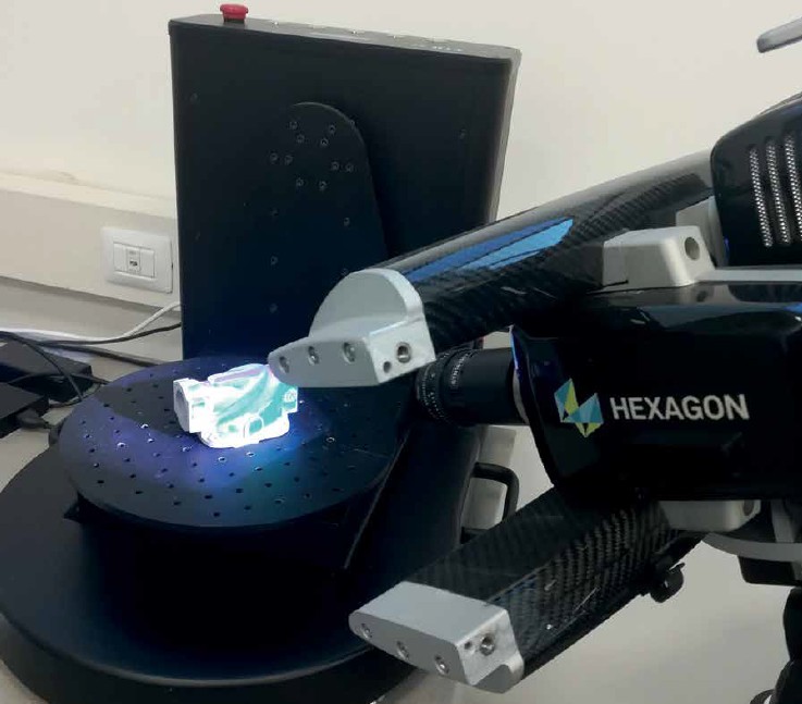 Hexagon, dal reale al digitale